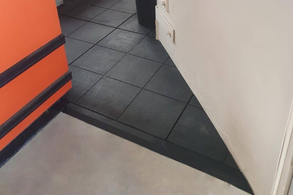 Interlink Solid Top | Geckotred